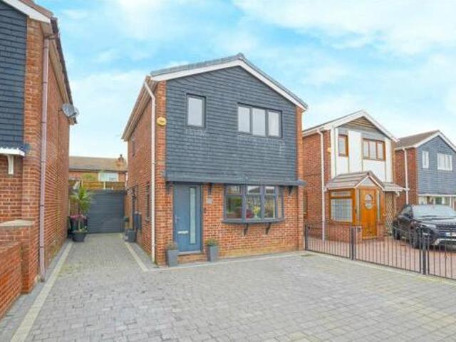 3 Bedroom Detached House For Sale In Rotherham, South Yorkshire