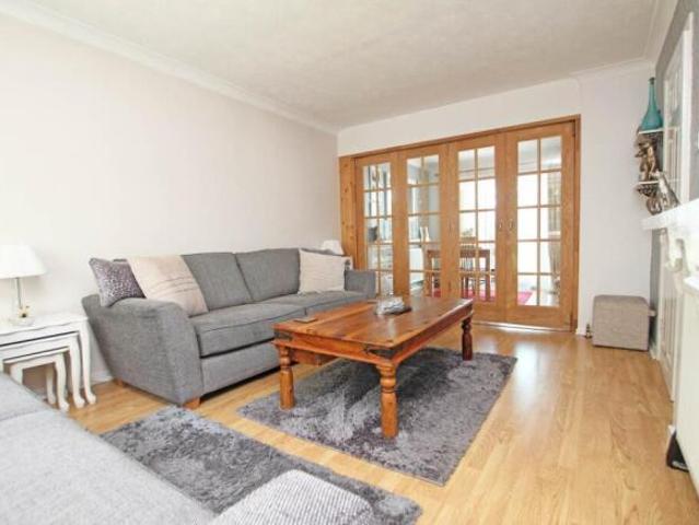3 bedroom detached house for sale in Rowan Avenue, Eastbourne, BN22 0RX, BN22