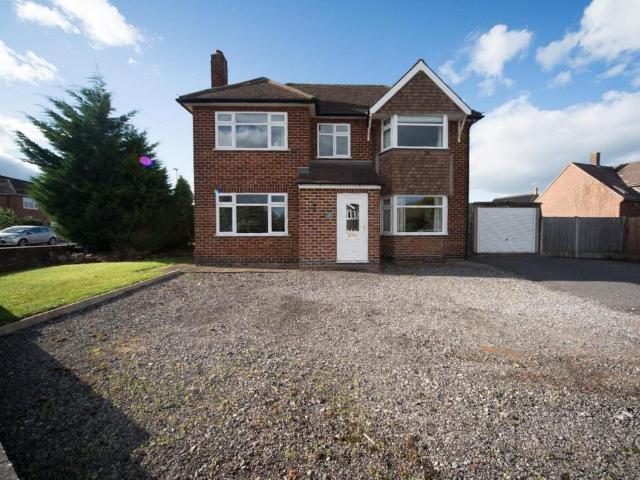 3 bedroom detached house for sale in Roehampton Drive, Mackworth, Derby, DE22
