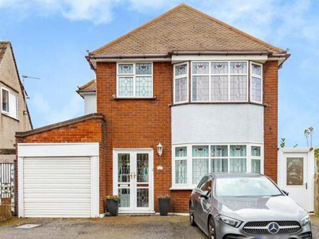 3 Bedroom Detached House For Sale In Romford