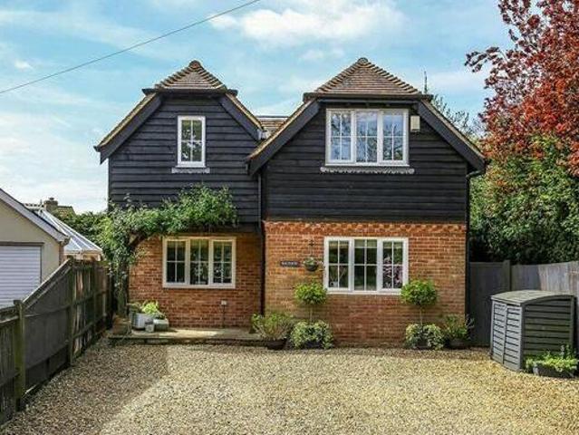 3 Bedroom Detached House For Sale In Romsey, Hampshire