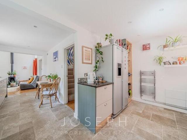 3 bedroom detached house for sale in Rose Hill Crescent, Ipswich, IP3