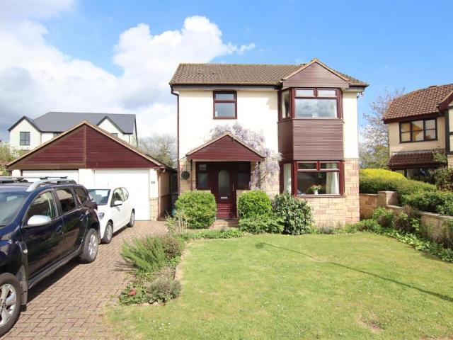 3 bedroom detached house for sale in Ross Close, Pinhoe, Exeter, EX1