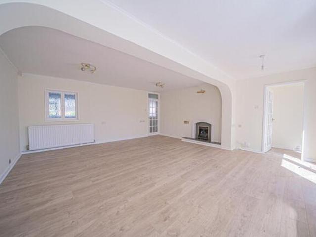3 bedroom detached house for sale in Ravenswood Drive South, Solihull, B91