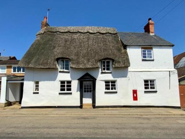 3 Bedroom Detached House For Sale In Ravensthorpe