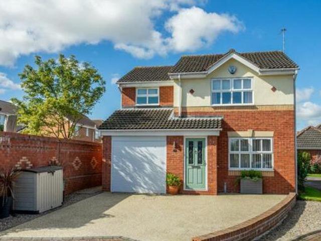 3 Bedroom Detached House For Sale In Rawcliffe