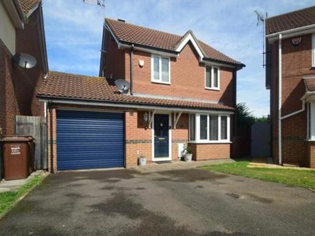 3 Bedroom Detached House For Sale In Rainham, Gillingham