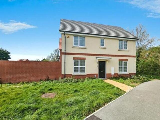 3 Bedroom Detached House For Sale In Reading, Berkshire