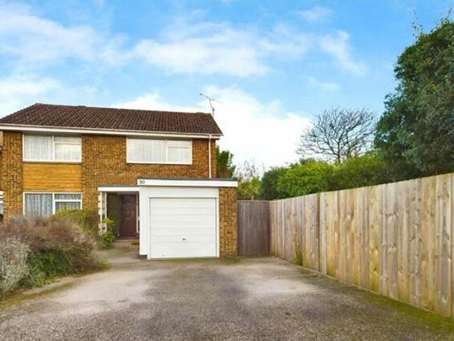 3 Bedroom Detached House For Sale In Reading, Berkshire