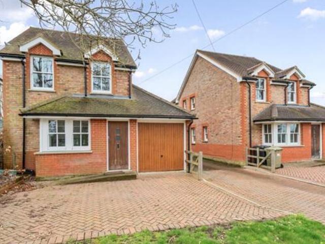 3 Bedroom Detached House For Sale In Reading, Berkshire