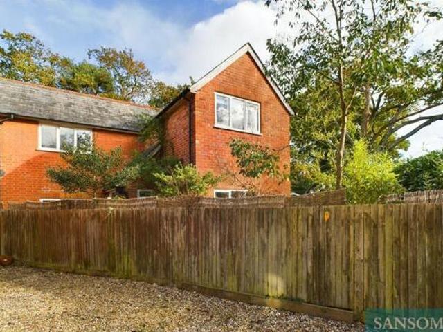 3 Bedroom Detached House For Sale In Reading, Hampshire