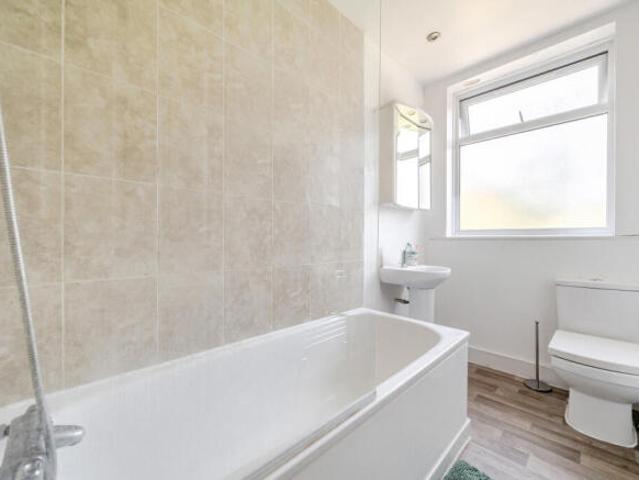 3 bedroom detached house for sale in Recreation Road, Guildford, GU1