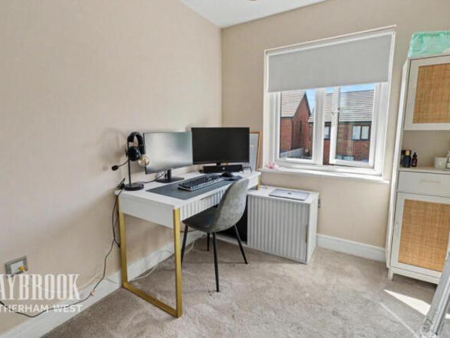 3 bedroom detached house for sale in Redstart Drive, Waverley, S60