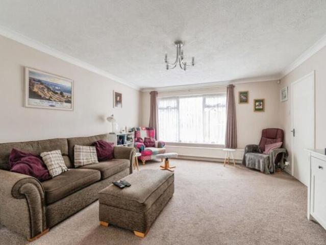 3 bedroom detached house for sale in Redstock Road, Southend on Sea, Essex, SS2