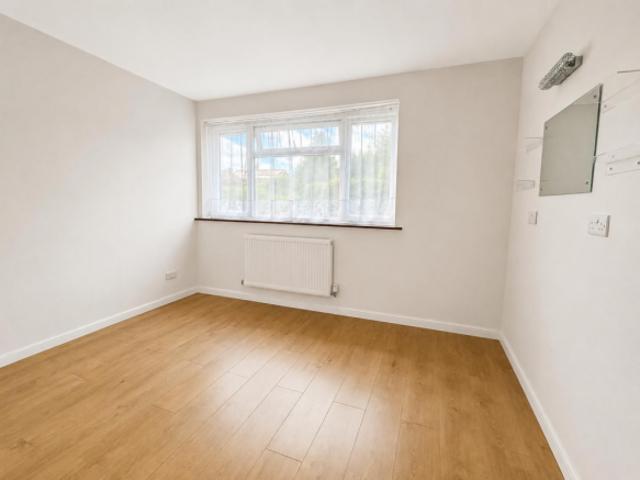 3 bedroom detached house for sale in Rennishaw Way, Links View, Northampton NN2
