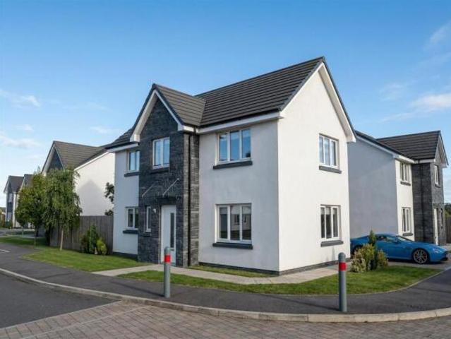 3 bedroom detached house for sale in Rhubarb Field Grove, Stepps, G33