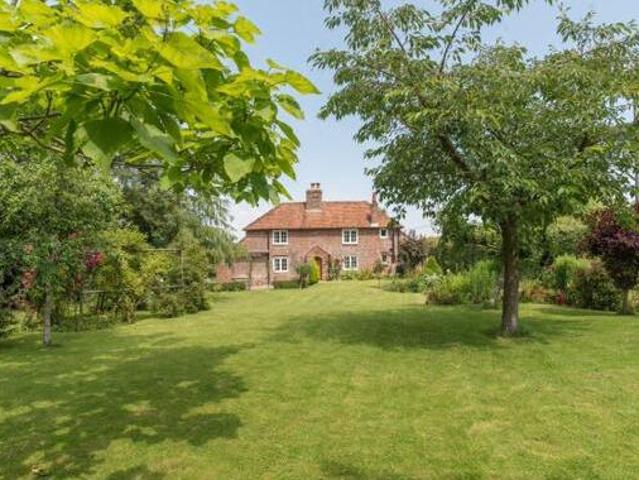 3 Bedroom Detached House For Sale In Rhodes Minnis, Canterbury