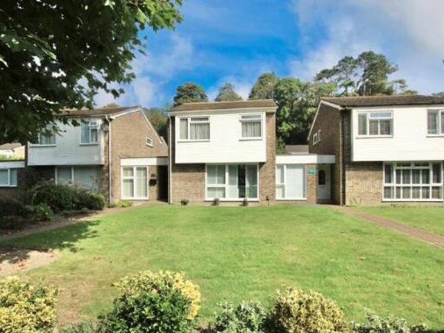 3 Bedroom Detached House For Sale In River