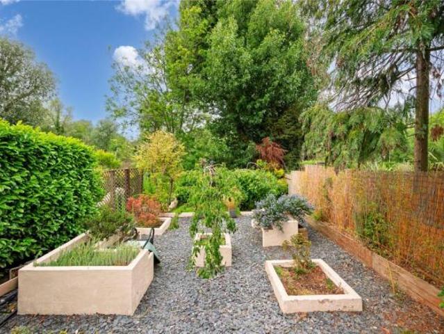 3 bedroom detached house for sale in Riverside Close, Bedford, Bedfordshire, MK42