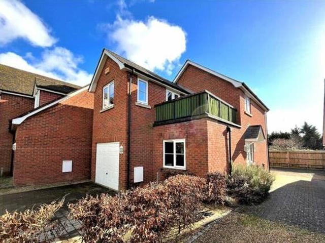 3 Bedroom Detached House For Sale In Ringwood, Hampshire
