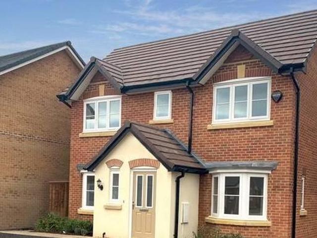 3 bedroom detached house for sale in Rufford Lancashire L40 1SA L40