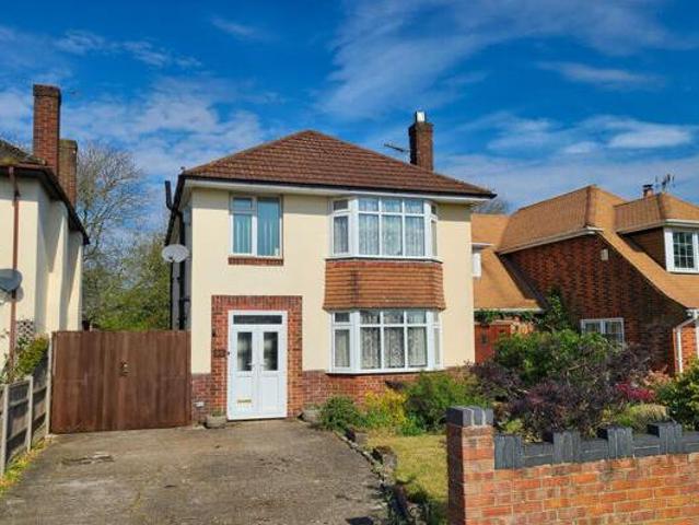 3 Bedroom Detached House For Sale In Rushington