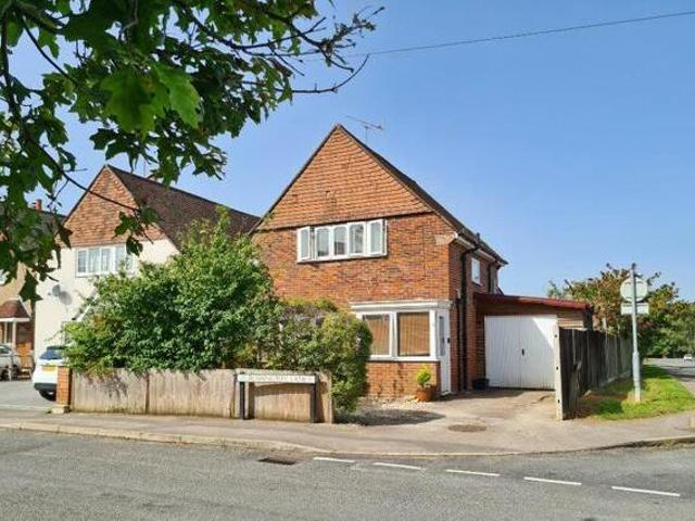 3 Bedroom Detached House For Sale In Rushington