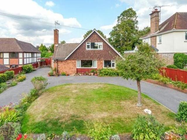 3 Bedroom Detached House For Sale In Woking