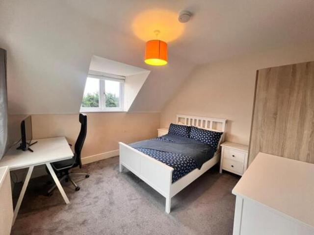 3 bedroom detached house for sale in Wokingham Road, Earley, RG6