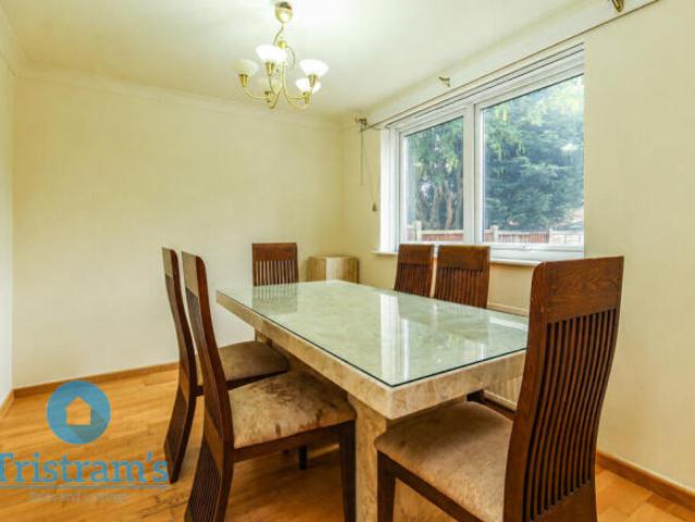 3 bedroom detached house for sale in Wollaton Paddocks, Wollaton, NG8