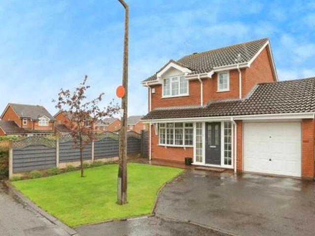 3 Bedroom Detached House For Sale In Wolverhampton, Staffordshire