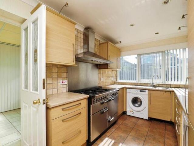 3 bedroom detached house for sale in Woodbank Drive, Wollaton, Nottingham, NG8