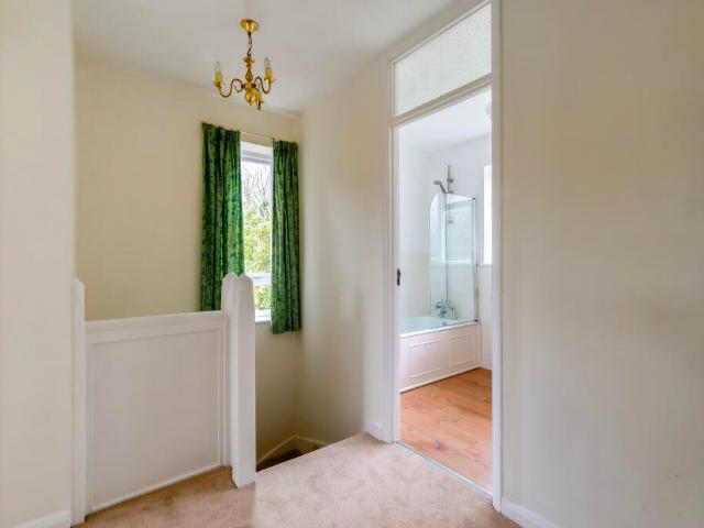 3 bedroom detached house for sale in Woodfield Drive, Winchester, SO22