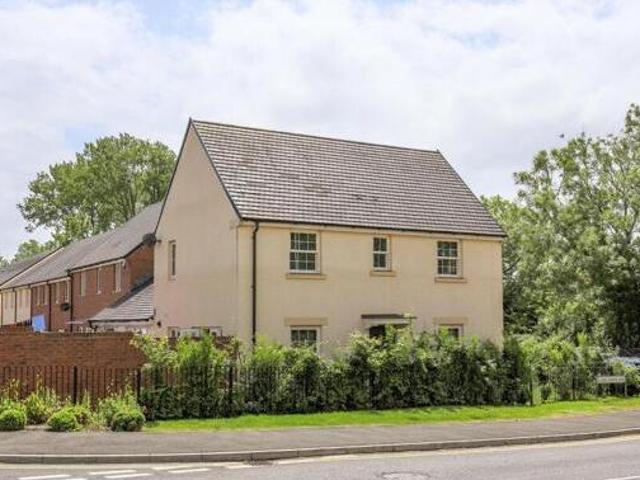 3 Bedroom Detached House For Sale In Woodlands