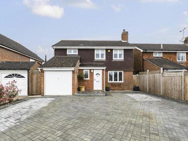 3 Bedroom Detached House For Sale In Woodley