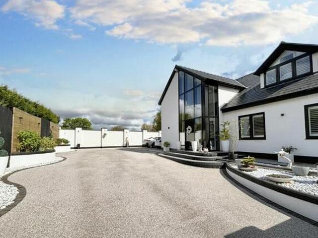 3 Bedroom Detached House For Sale In Worsley
