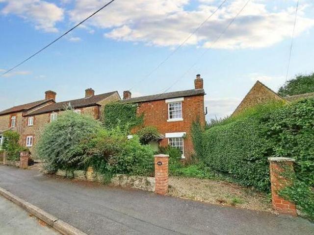 3 Bedroom Detached House For Sale In Watchfield, Oxfordshire
