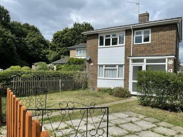 3 bedroom detached house for sale in Waterside Hythe Southampton SO45