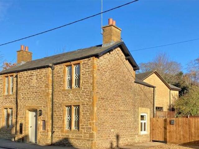 3 Bedroom Detached House For Sale In Watford Village, Northamptonshire