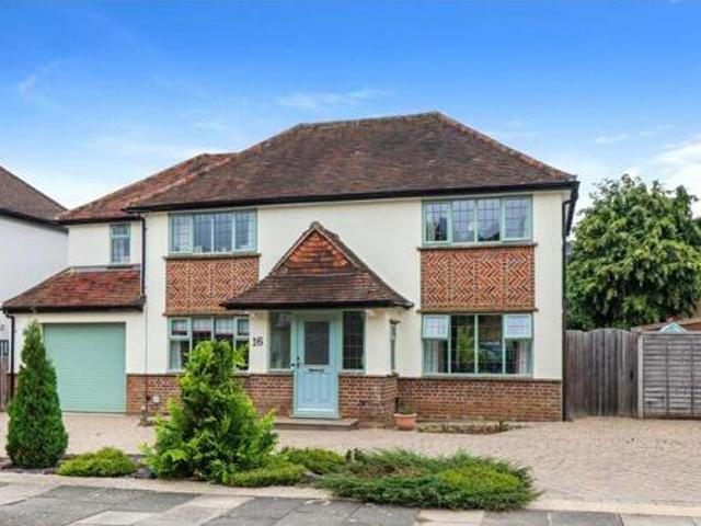 3 Bedroom Detached House For Sale In Watford, Herts
