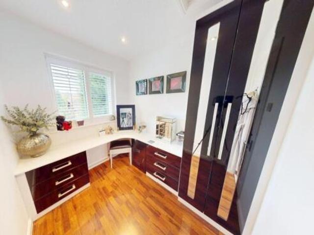 3 bedroom detached house for sale in Wayfaring, Westhoughton, BL5