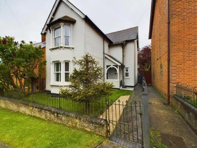 3 Bedroom Detached House For Sale In Waddesdon