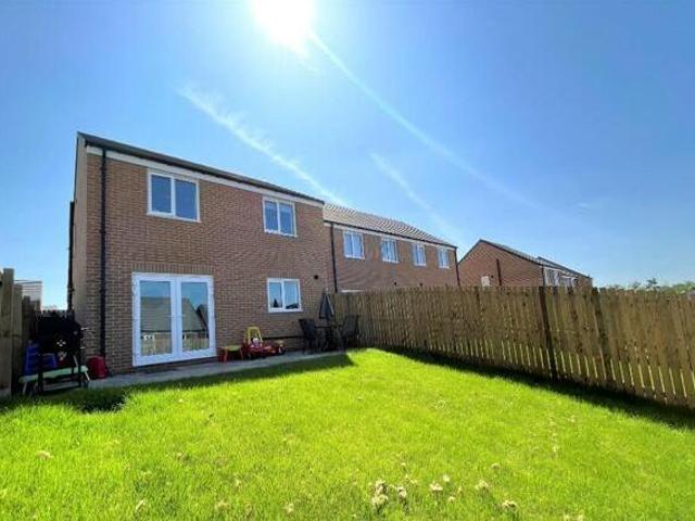 3 Bedroom Detached House For Sale In Wakefield