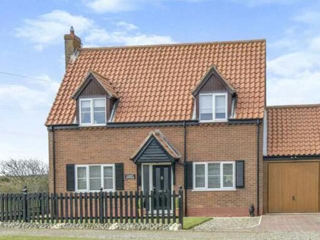 3 Bedroom Detached House For Sale In Walcott