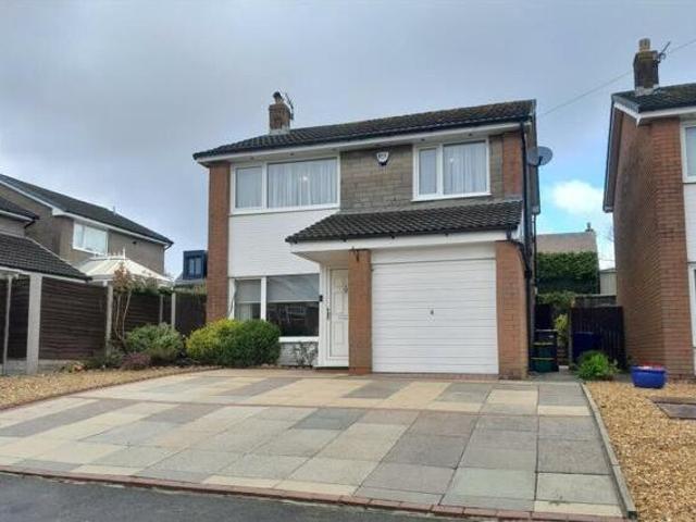 3 Bedroom Detached House For Sale In Walton Le Dale