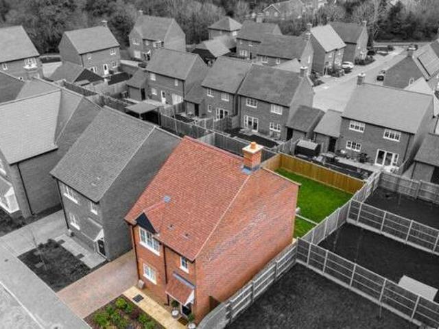3 Bedroom Detached House For Sale In Walters Ash