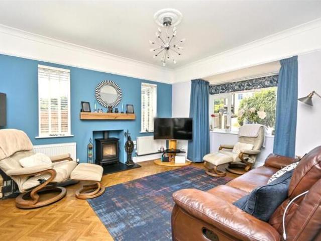 3 bedroom detached house for sale in Wannock Lane, Lower Willingdon, BN20