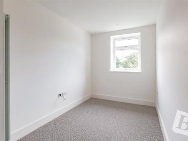 3 bedroom detached house for sale in Warley Mount, Warley, Brentwood, Essex, CM14