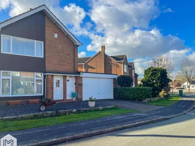 3 Bedroom Detached House For Sale In Warrington, Cheshire