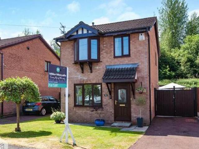 3 Bedroom Detached House For Sale In Warrington, Cheshire